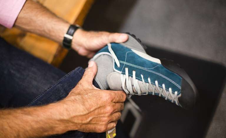 How to Stop Foot From Sliding Forward in Shoes? - Kalkal